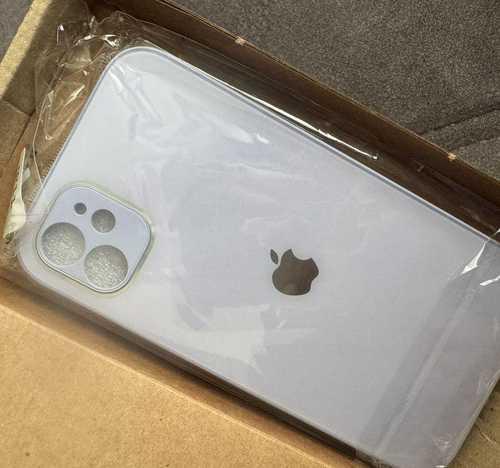 Продам стеклянный чехол на iPhone 11