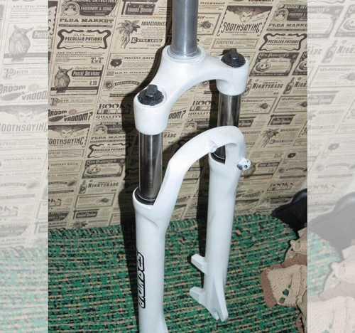 Вилка Suntour XCT White Edition 26