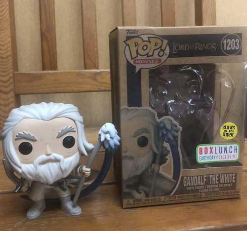 Funko pop lord of the rings gandalf earth day