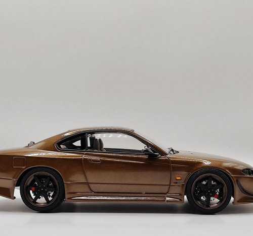 Модель автомобиля 1:24 Nissan Silvia S15 Vertex