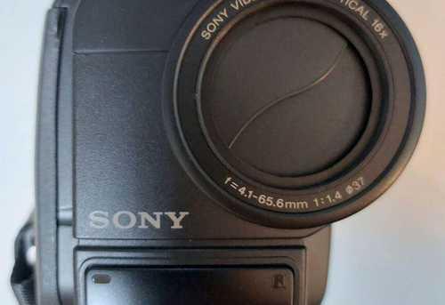 Sony Handycam CCD-TR412E в идеальном состоянии