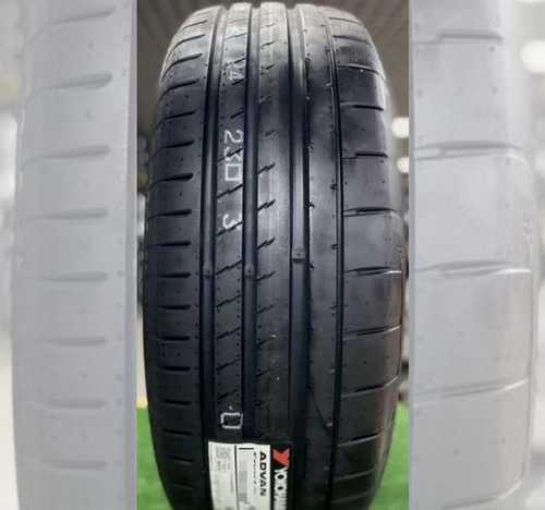 Yokohama Advan Sport V107E 315/30 R22 111Y