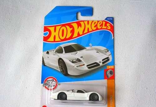 Hot Wheels Nissan R390 GTI (White)
