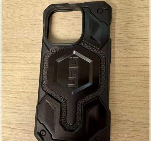 Защитный чехол UAG Monarch для iPhone 14 Pro