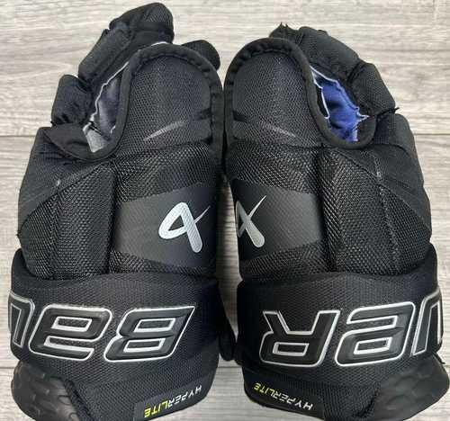 Хоккейные перчатки bauer vapor hyperlite 13"