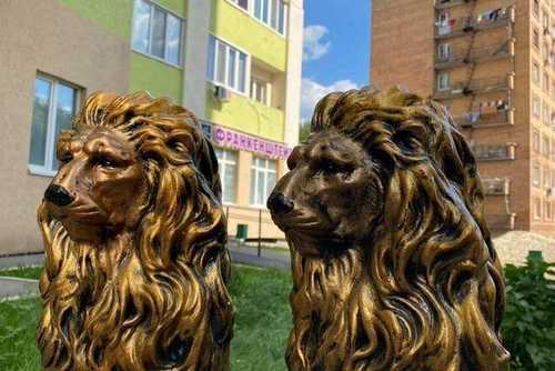Напольная скульптура льва