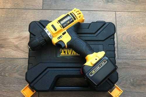 Шуруповерт Dewalt