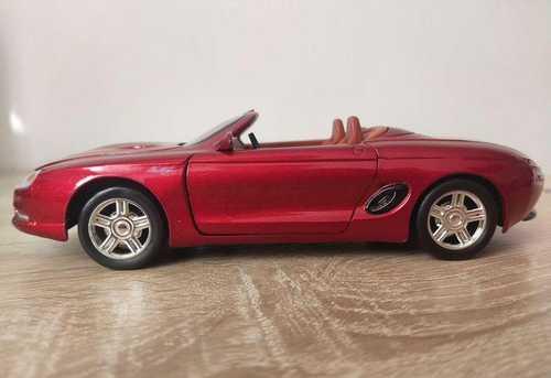Модель 1:24, Ford Mustang Mach, новая