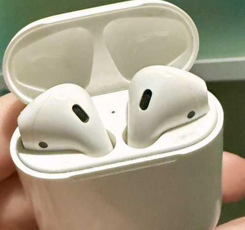 Беспроводные наушники apple airpods 1