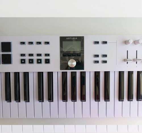 Midi клавиатура arturia 61 keyboard Новая белая