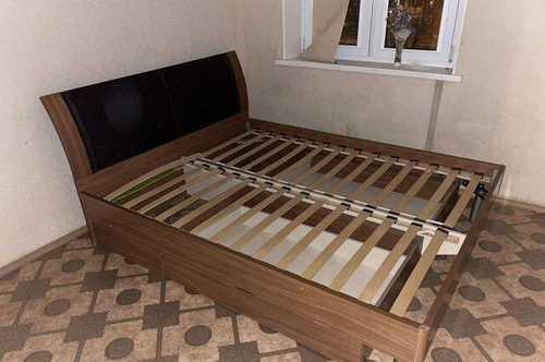 Кровать двухспальная б/у