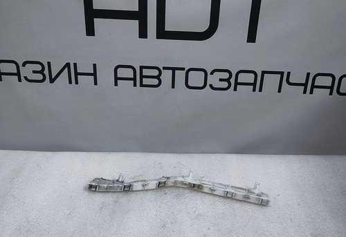 Крепление заднее левое Mitsubishi Citroen Peugeot