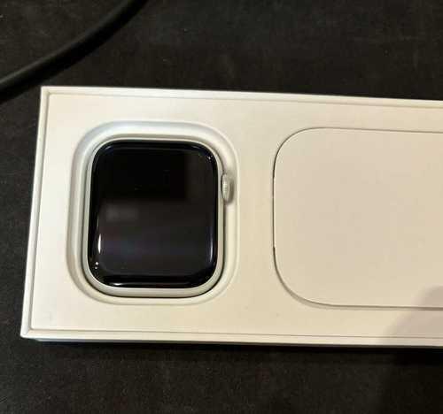 Apple watch series 8 45mm silver