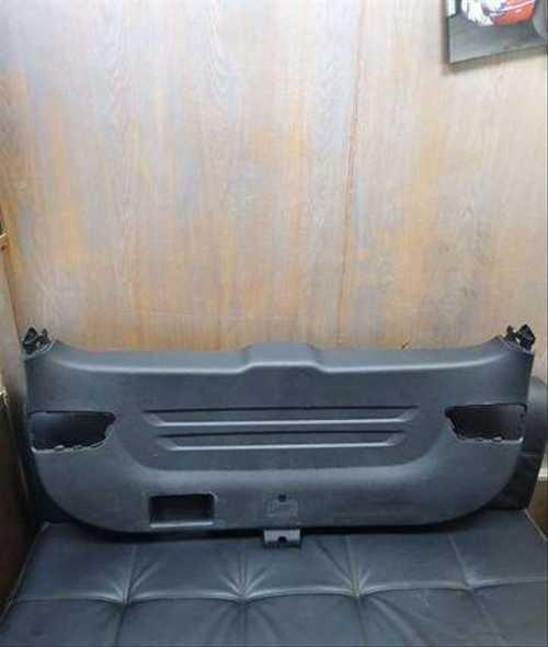 Обшивка крышки багажника Hyundai Santafe 4 TM