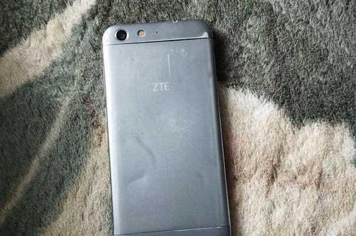 Телефон ZTE blade x7