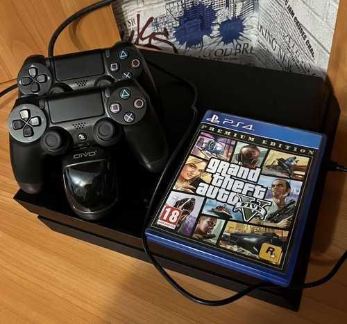 Sony PlayStation 4 Slim, 500 гб, 2 геймпада