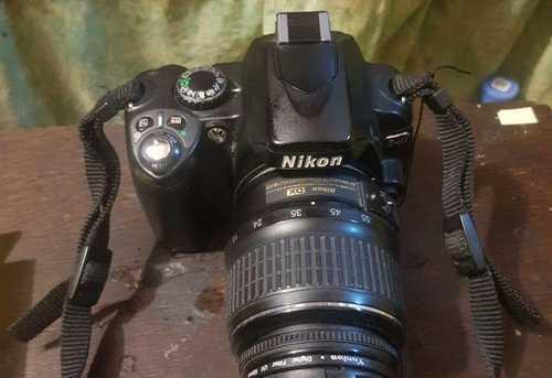 Зеркальный фотоаппарат nikon D40