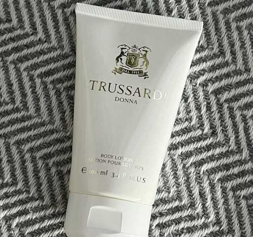 Парфюмированный лосьон для тела Trussardi Donna