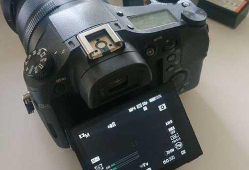 Зеркальный фотоаппарат Sony RX 10 II
