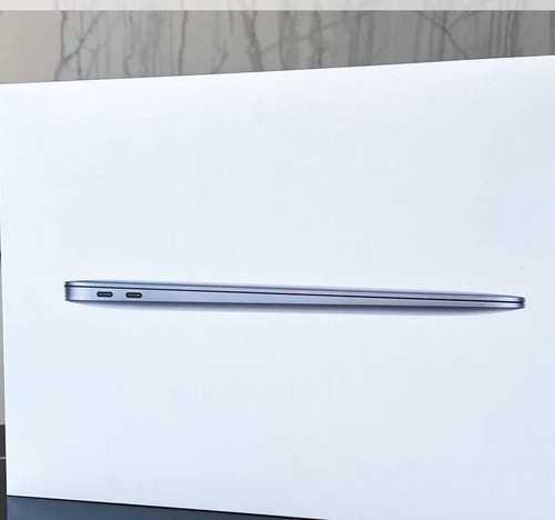 Macbook Air 13 M1 8/256 Новый (1 цикл)