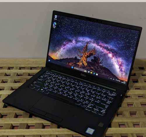 Сенсорный Dell Latitude 7390 13,3"FHD/i5 8350