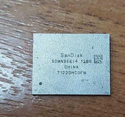 Память nand flash iPhone 7  128GB