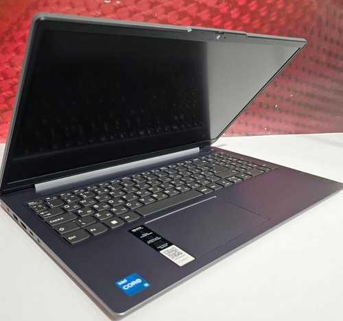 Ноутбук, Lenovo IdeaPad Slim 3 15IRU8