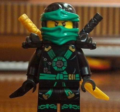 Lego ninjago Ллойд