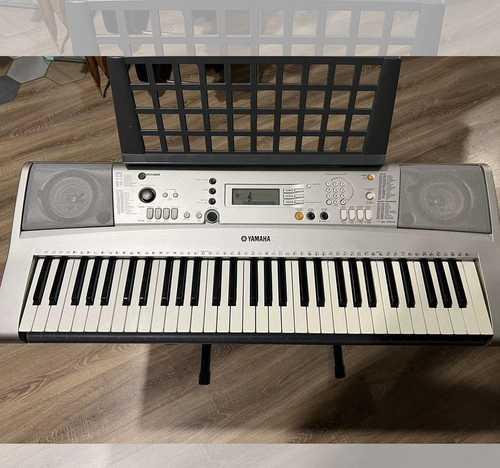 Синтезатор yamaha psr E313 в отличном состоянии