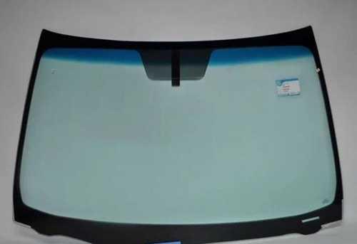 Лобовое стекло Toyota Sienna 2