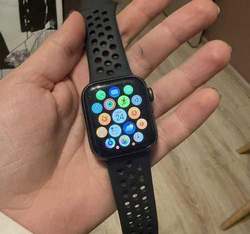 Apple Watch SE 40mm Nike