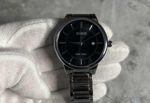 Мужские часы Casio (С черным хронографом)