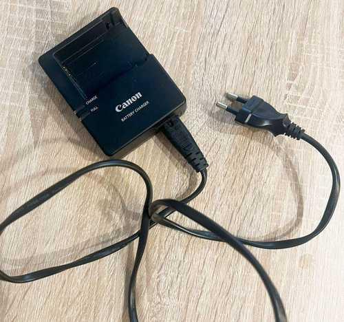 Зарядное устройство canon battery charger LC-E8E