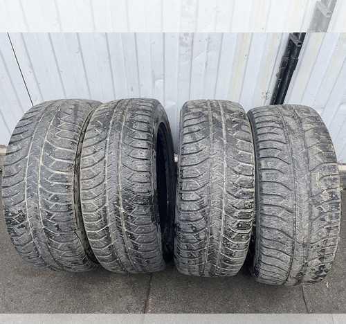 Bridgestone Ice Cruiser 7000 235/55 R18 104T