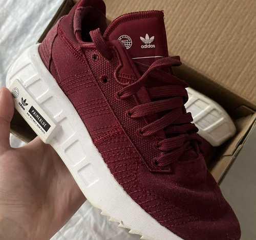 Кроссовки женские adidas 36