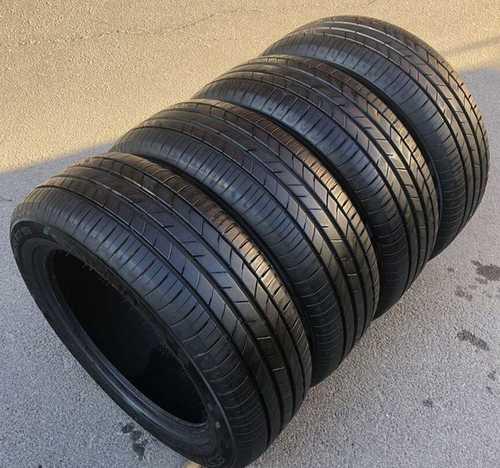 Kumho Ecsta HS52 205/55 R17