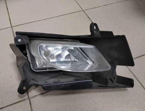 Фара противотуманная правая Mazda 3 (08-11)