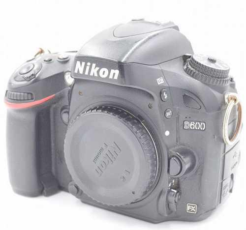 Зеркальный фотоаппарат Nikon D600 Body