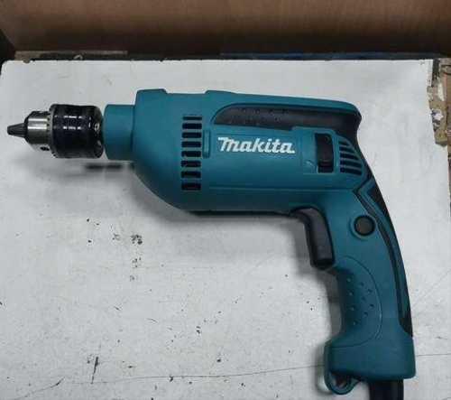 Ударная дрель makita