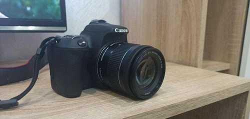 Зеркальный фотоаппарат canon200d kit
