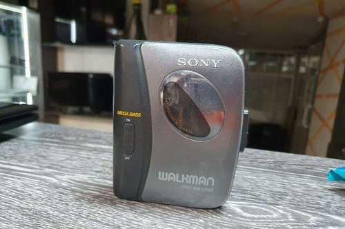 Кассетный плеер Sony walkman (Серова 26)