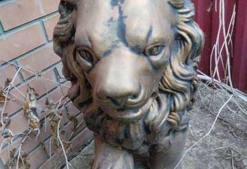Декоративная статуэтка Лев