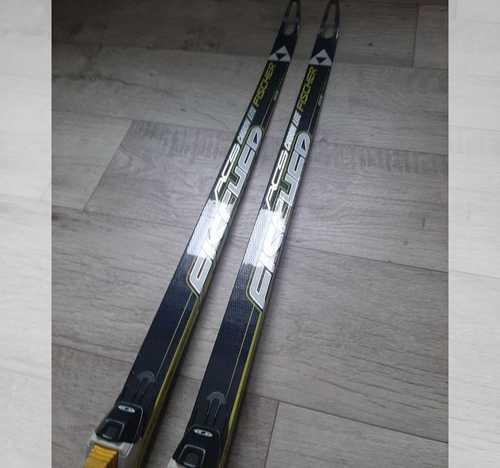 Лыжи беговые fischer carbonlite 162см