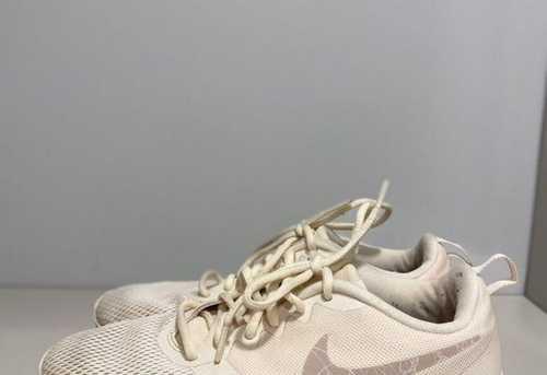 Nike кроссовки для спорта 38 размер
