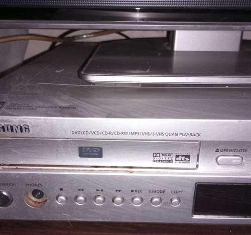 DVD   VCR samsung и видеоплеер akai