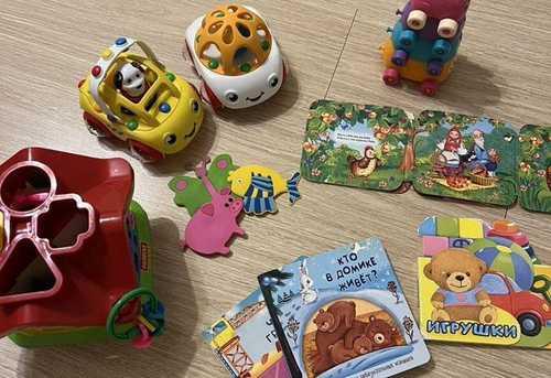 Набор игрушек и детских книг