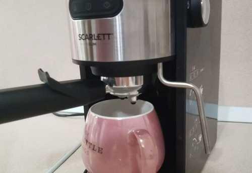 Кофеварка рожковая Scarlett CM33021