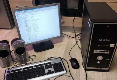 Компьютер с монитором и колонками