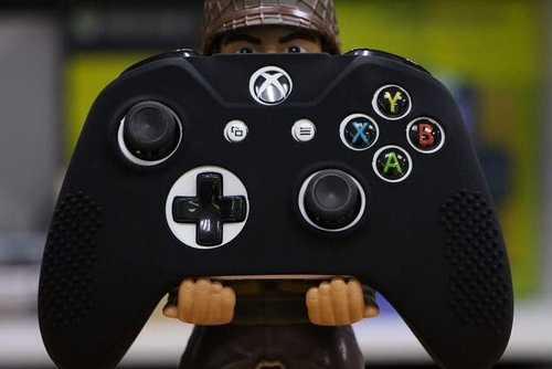 Силиконовый чехол на джойстик Xbox One (черный)