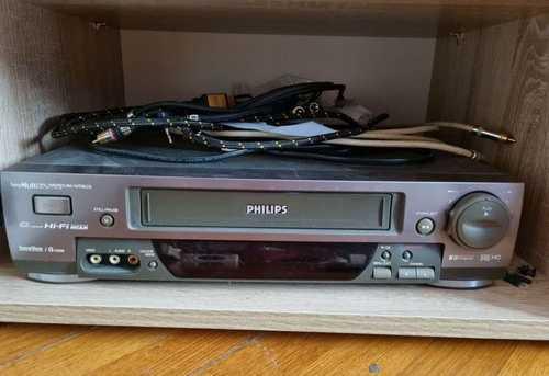 Видеомагнитофон Philips VR888/55 VHS VCR